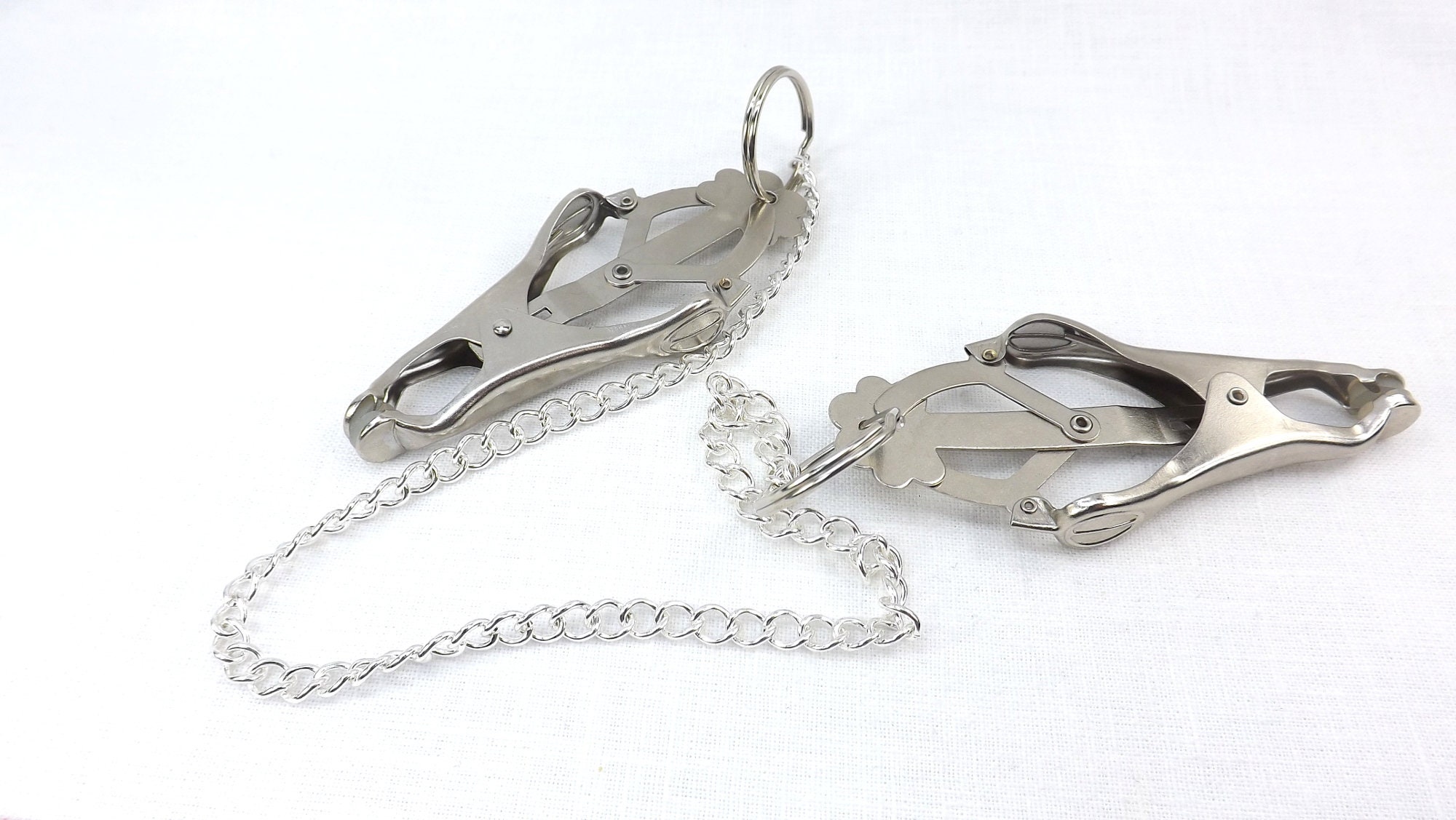 Butterfly Clamp With Chain Nipple Clamps Body Clamps Clover Clamps ...