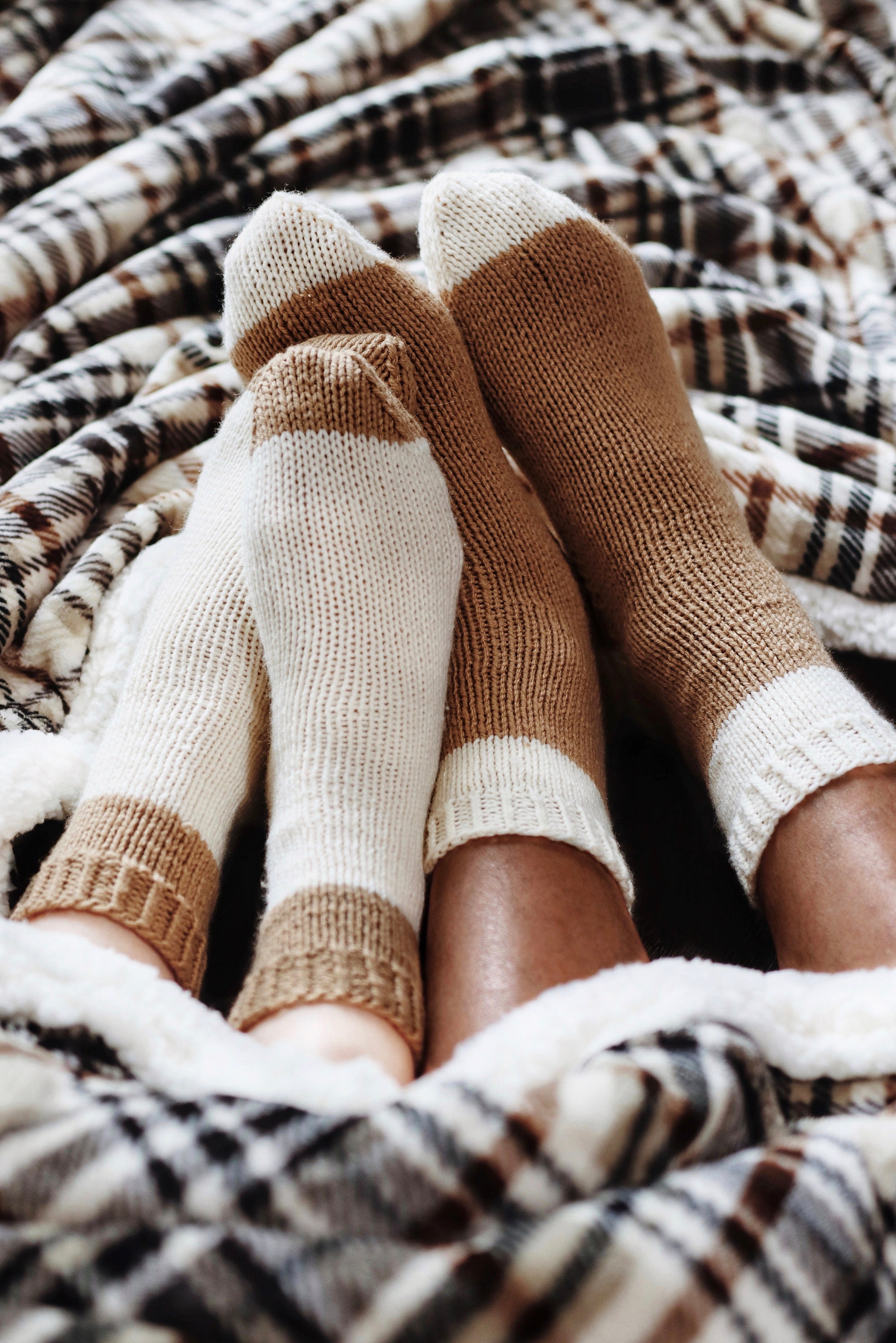 KNITTING PATTERN ⨯ Cabin Socks Knitting Pattern, Easy Socks Knitting ...