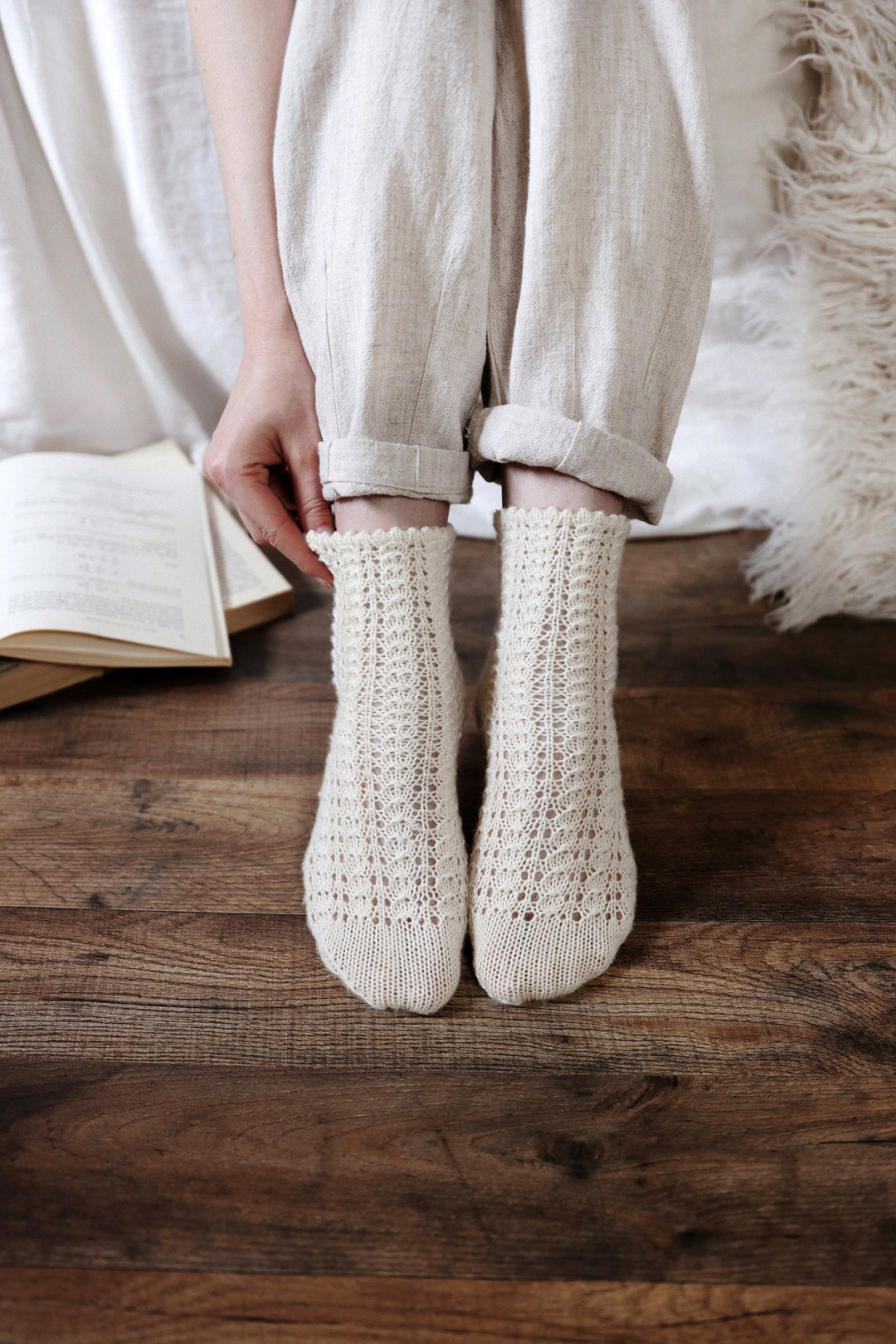 KNITTING PATTERN ⨯ Lace Socks Knitting Pattern, Womens Socks Knit ...