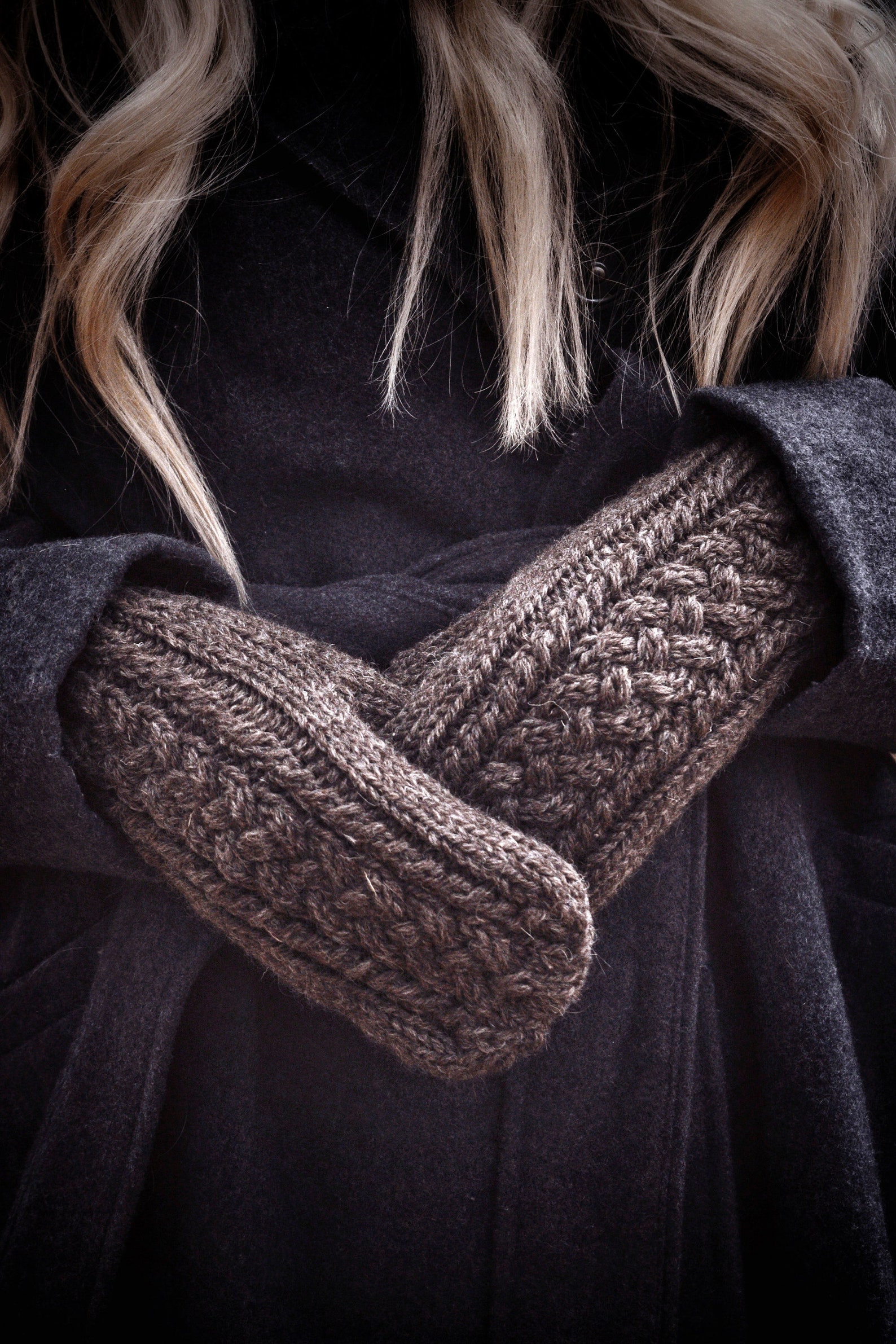 KNITTING PATTERN ⨯ Cable Knit Mittens Knitting Pattern ⨯ Cable Mittens ...