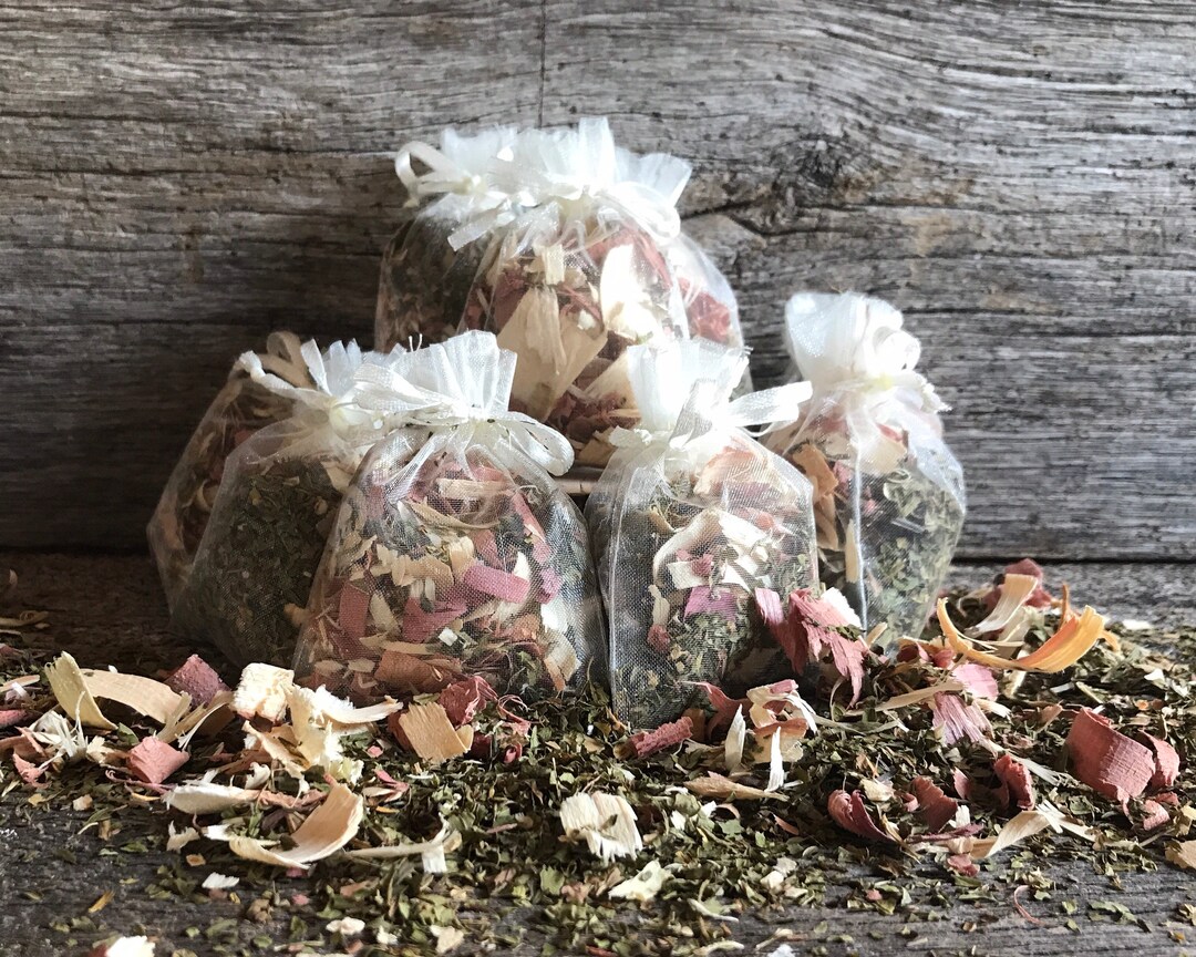 Set of 25 Cedar and Peppermint Sachets - Etsy