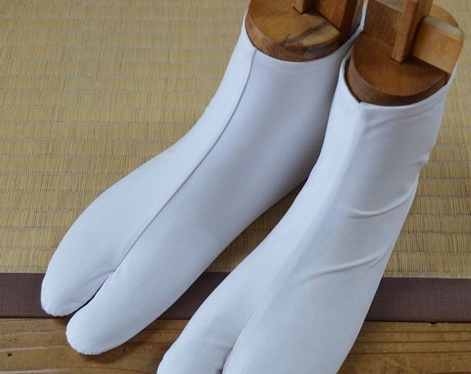 Make Your Own Tabi Socks With Our Downloadable Sewing Pattern PDF ...