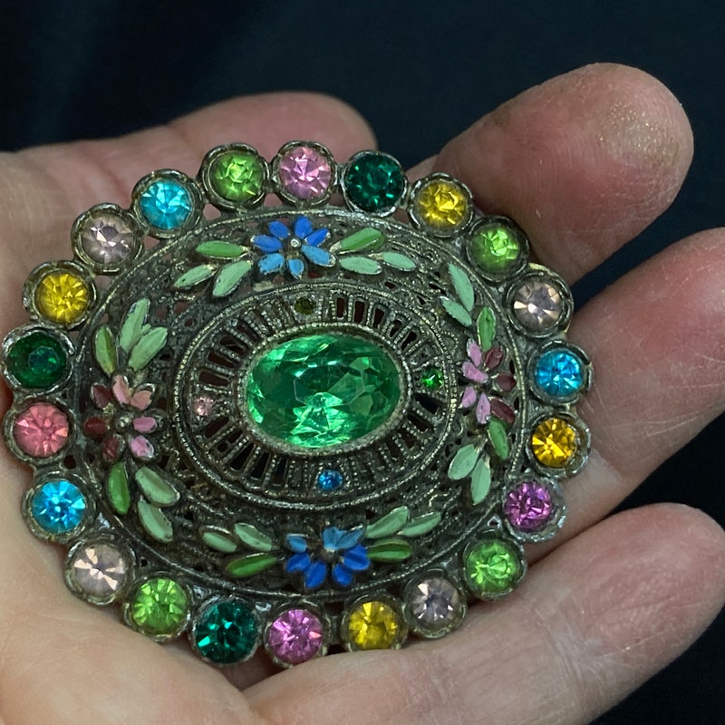 Little Nemo Brooch - Etsy