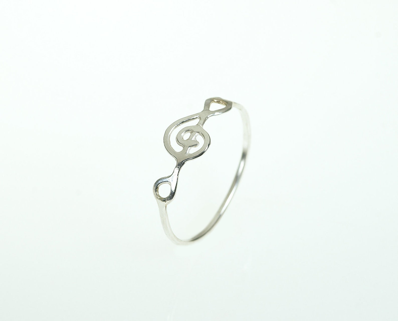 Treble Clef Ring Delicate Sterling Silver Treble Clef Ring - Etsy