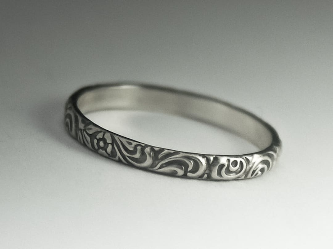 Silver Pattern Ring, Vintage Style Band, Floral Pattern Ring, Dainty ...