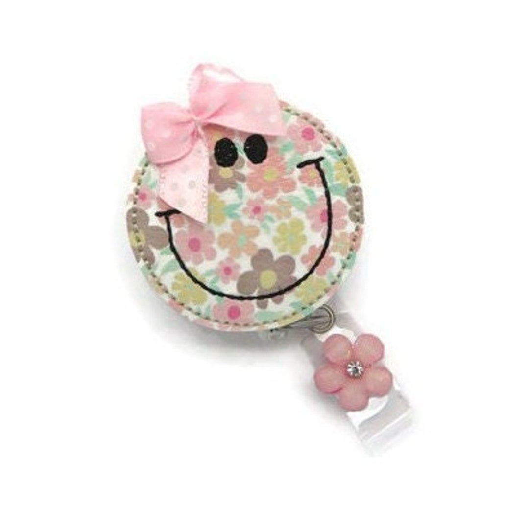 Happy Smiley Face Vinyl Retractable Badge Reel - Cute Nurse Teacher ...