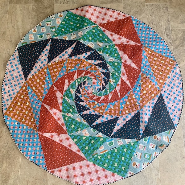 Round Table Quilt - Etsy
