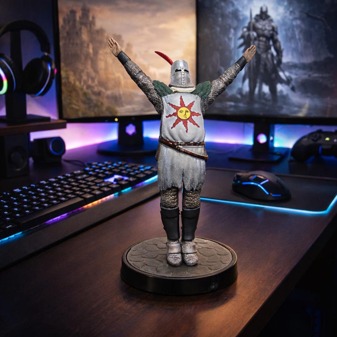 Dark Souls Solaire of Astora Figure – Praise the Sun Knight Statue ...