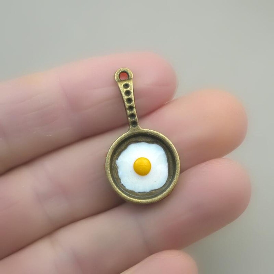 Frying Pan Charms, Frying Pan With Egg 3D Pendant Beads, up to 10 Pcs ...
