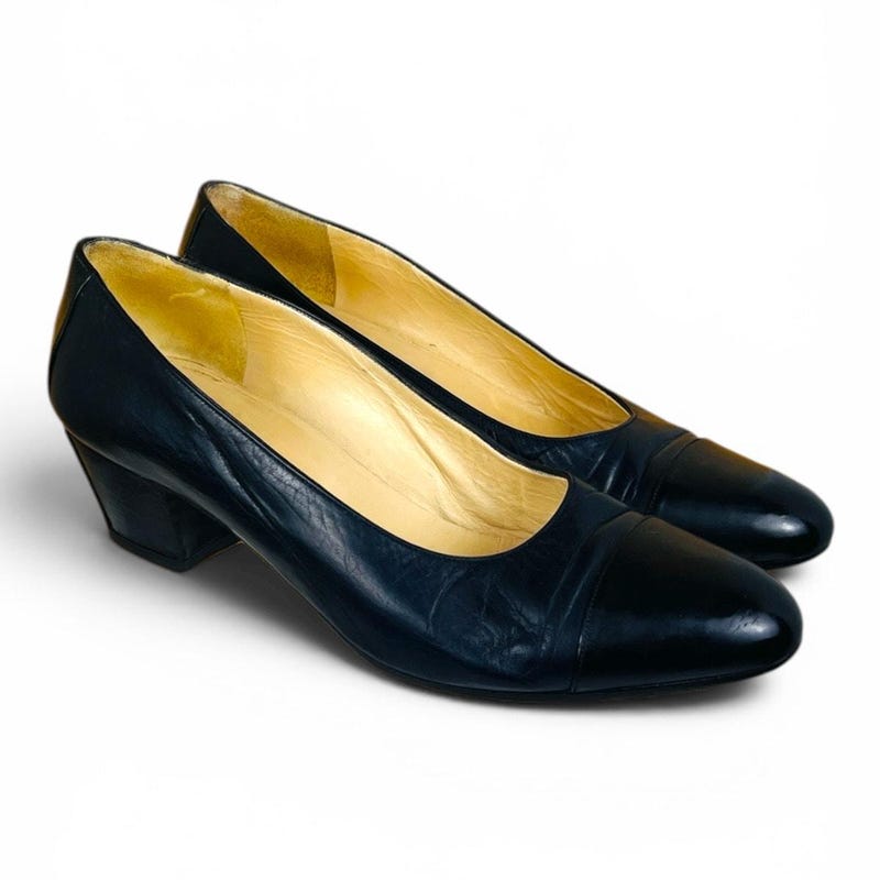 Chanel Vintage Pump - Etsy