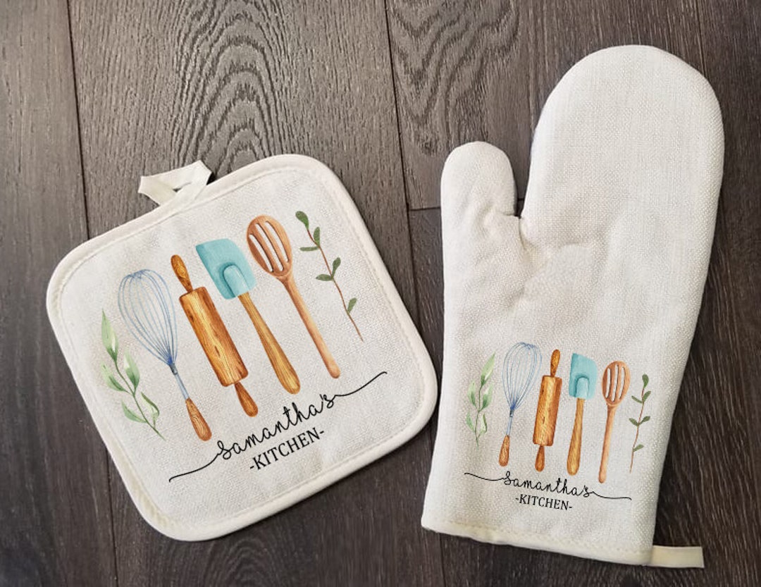 Personalized Oven Mitt & Pot Holder Set, Grandma Gift Set Hand Drawn ...