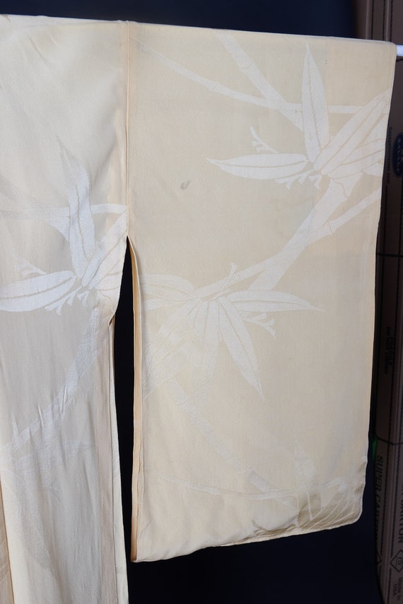 Vintage 1960s Pale Yellow Silk Kimono Haori Jacket - Gem