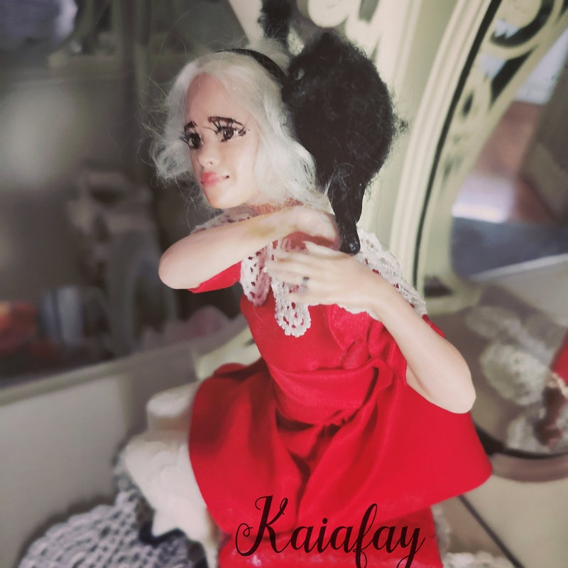 Sabrina Carpenter Doll - Etsy