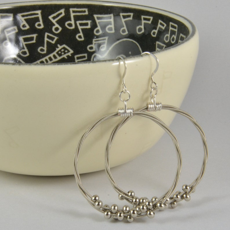 Floating Melody Guitar String Earrings - Etsy