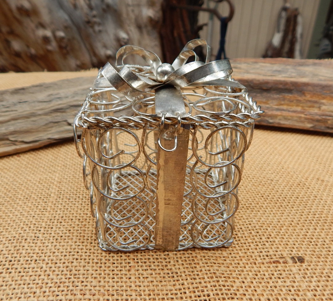 Silver Wire Trinket Box With Bow / Silver Wire Hinged Box / - Etsy