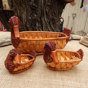 3 Nesting Wicker Duck Baskets / Wood & Wicker Duck Baskets / 3 | Etsy