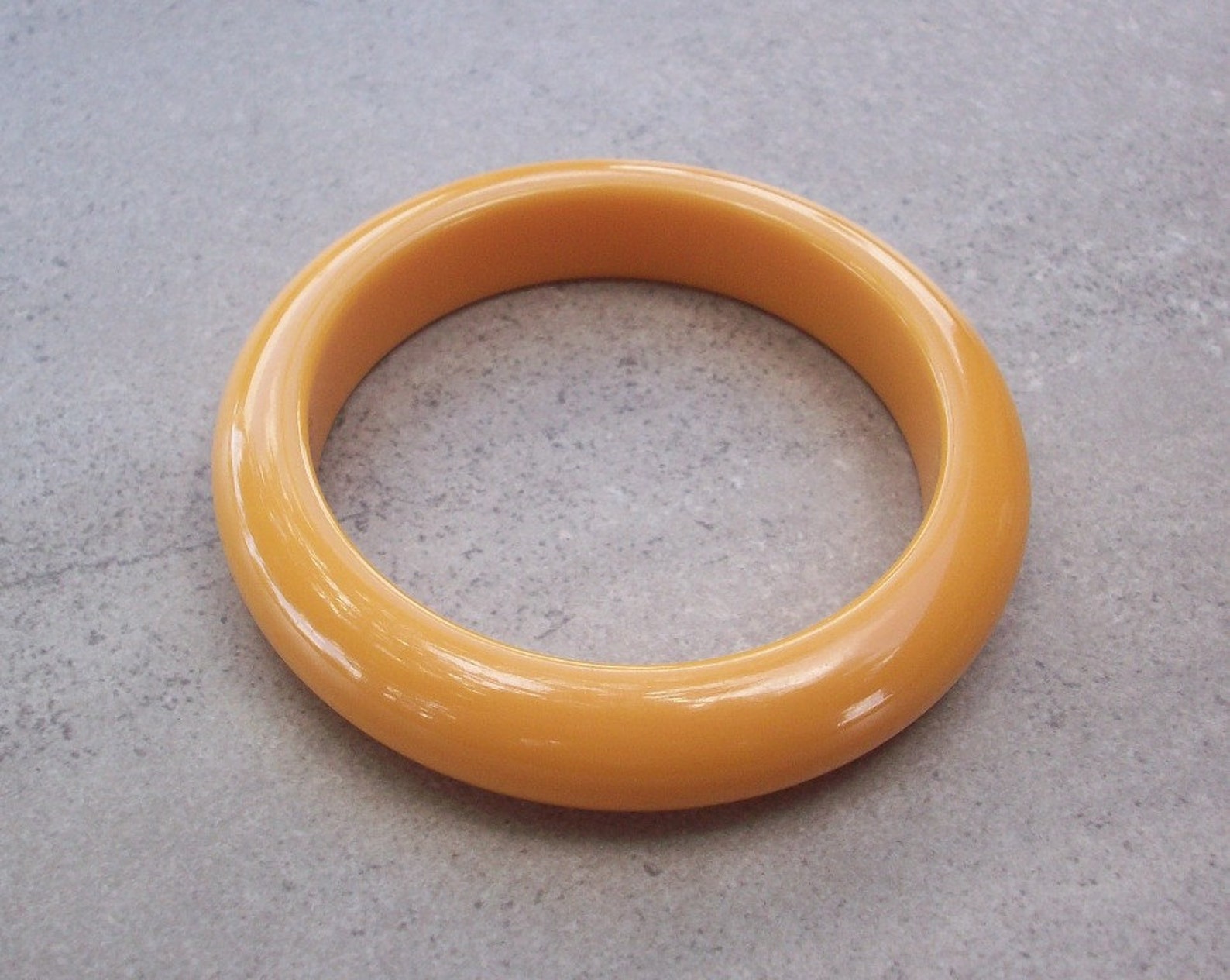 Butterscotch Bakelite Bangle Bracelet / Bakelite Bracelet / - Etsy
