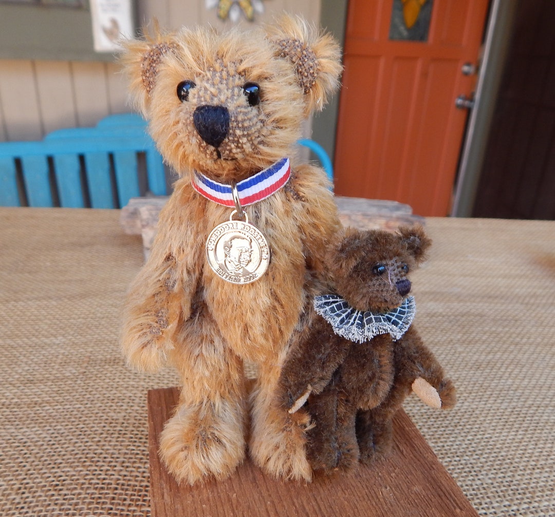 2 Small Jointed Bears on a Stand ~ Dated 2002 / Display Bears 4 3/4 ...