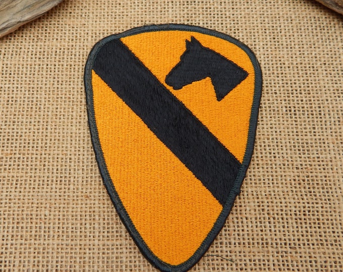 US Army 1st Calvary Patch / Gold and Black US Army 1st Calvary Horse ...