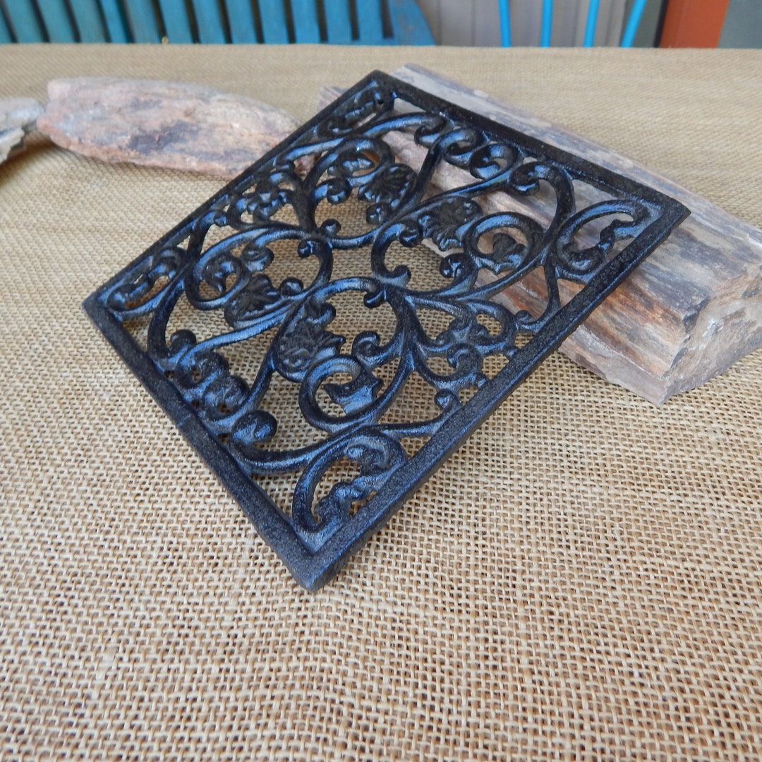 Square Cast Iron Trivet ~ Cast Iron Footed Trivet in Leaves & Vines ...