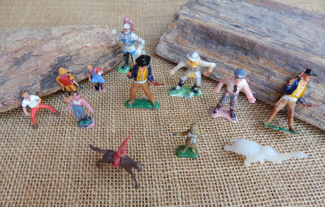 12 Miniature People & Animals ~ Variety of 12 Vintage Miniature People ...