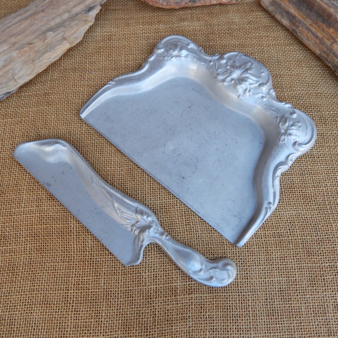 Vintage Cast Aluminum Crumb Catcher Tray & Scraper Vintage Cast ...