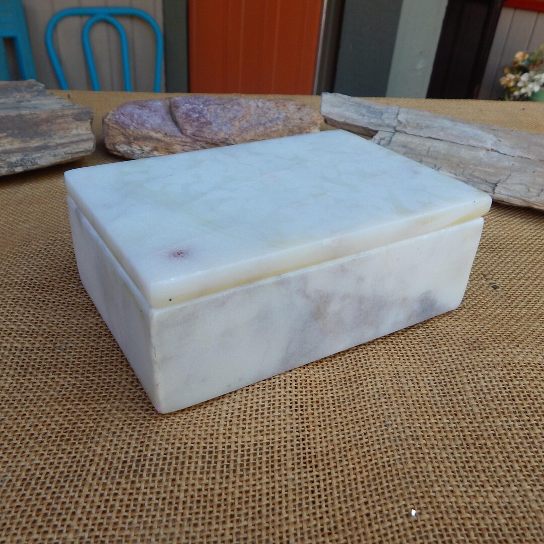 Marble Lidded Box White & Gray Marble With Mica Sparkles 6 X 4 Lidded ...