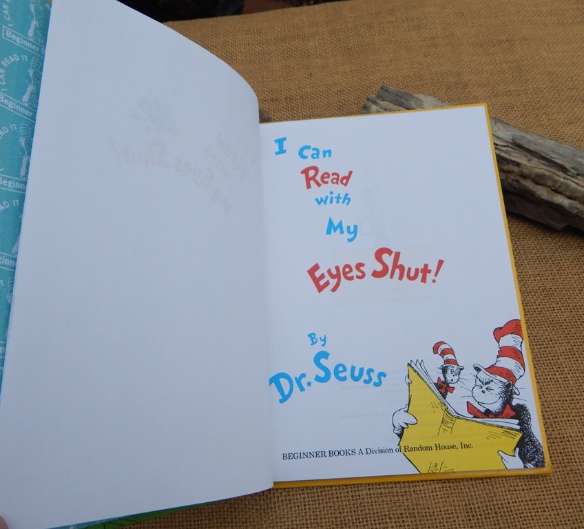 I Can Read With My Eyes Shut / Dr. Seuss I Can Read With My | Etsy