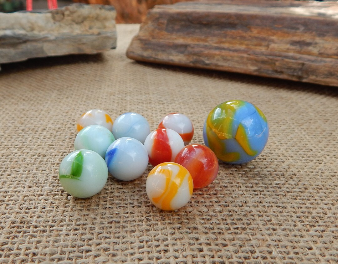 Vintage Swirled Marbles With Shooter ~ Large Shooter Marble Swirled ...