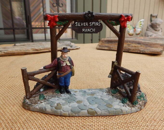 Western Village Display Gate / Silver Spurs Ranch Village Display Gate ...