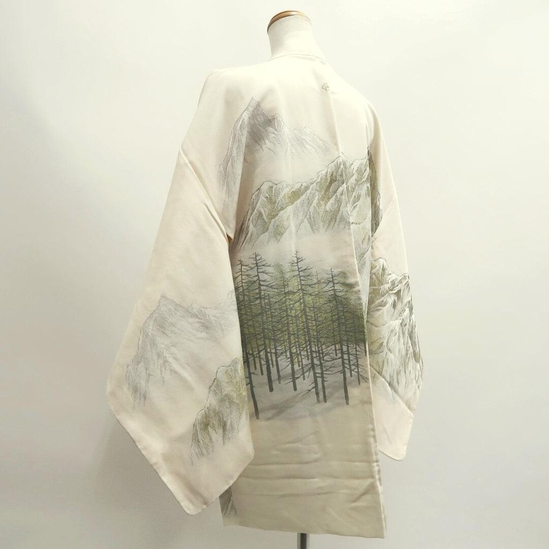 Haori Jacket Vintage1950-1980 White Gold Silver Mountain Landscape Silk ...