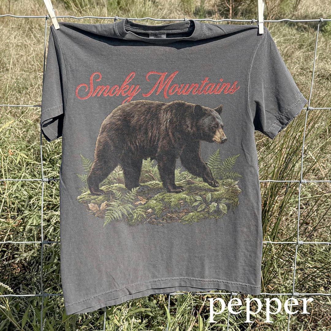 Vintage Smoky Mountains Bear Graphic T-shirt, Black Bear Wildlife ...
