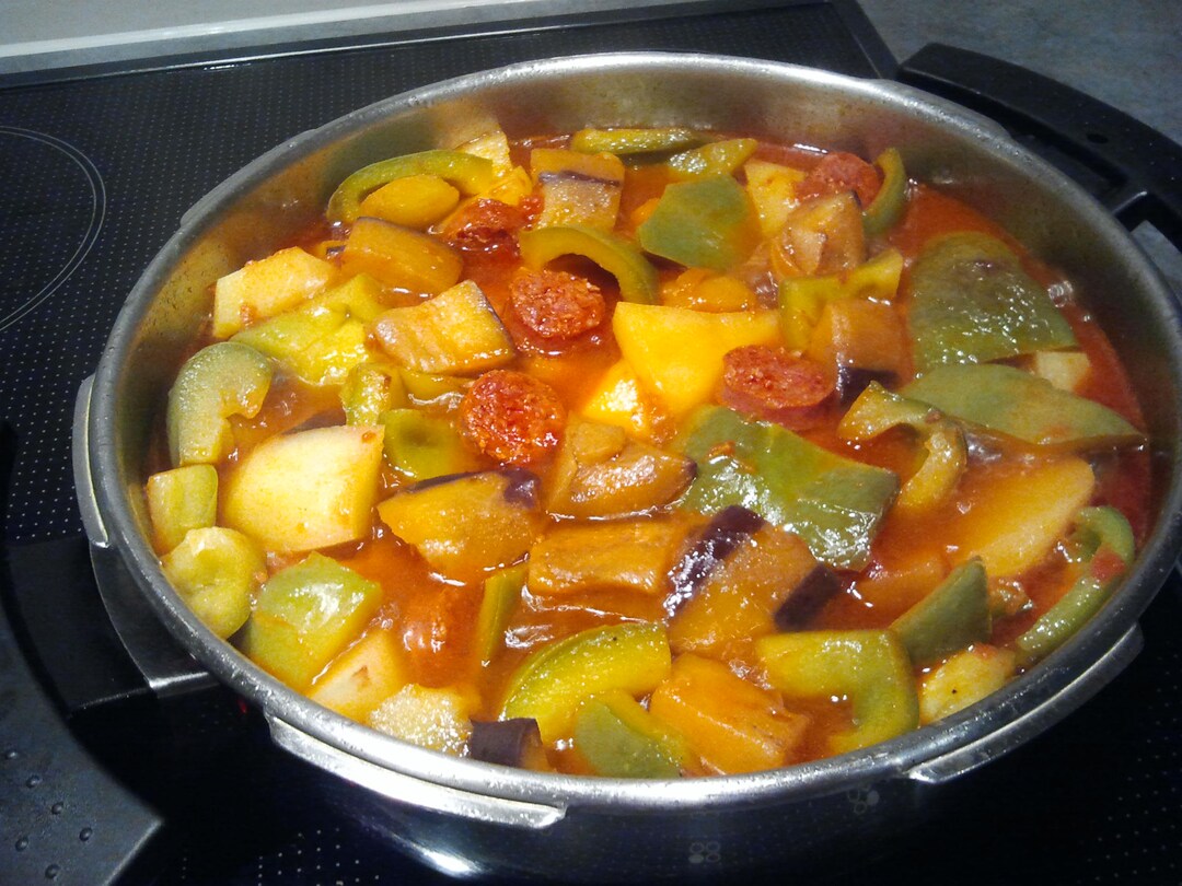 Spetzofai – Greek Sausage & Pepper Stew | Printable Traditional Greek ...