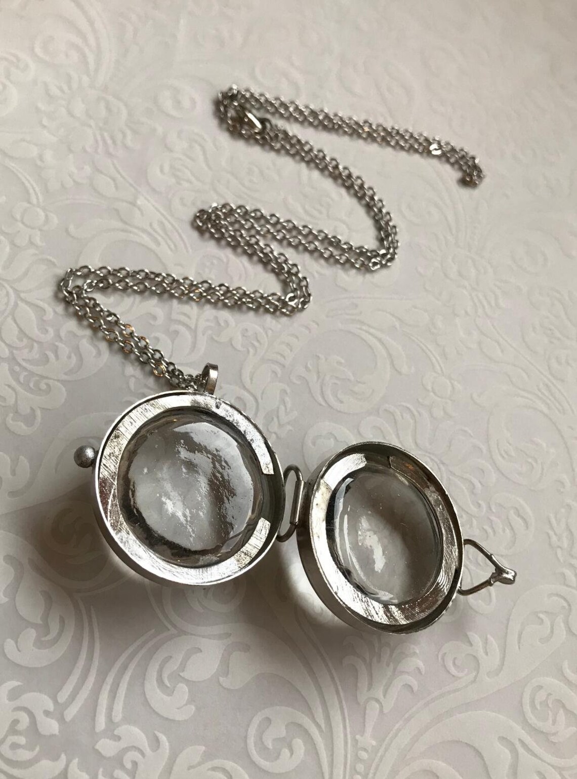 Glass Locket Necklace- Silver Pendant Necklace-glass Locket-silver ...