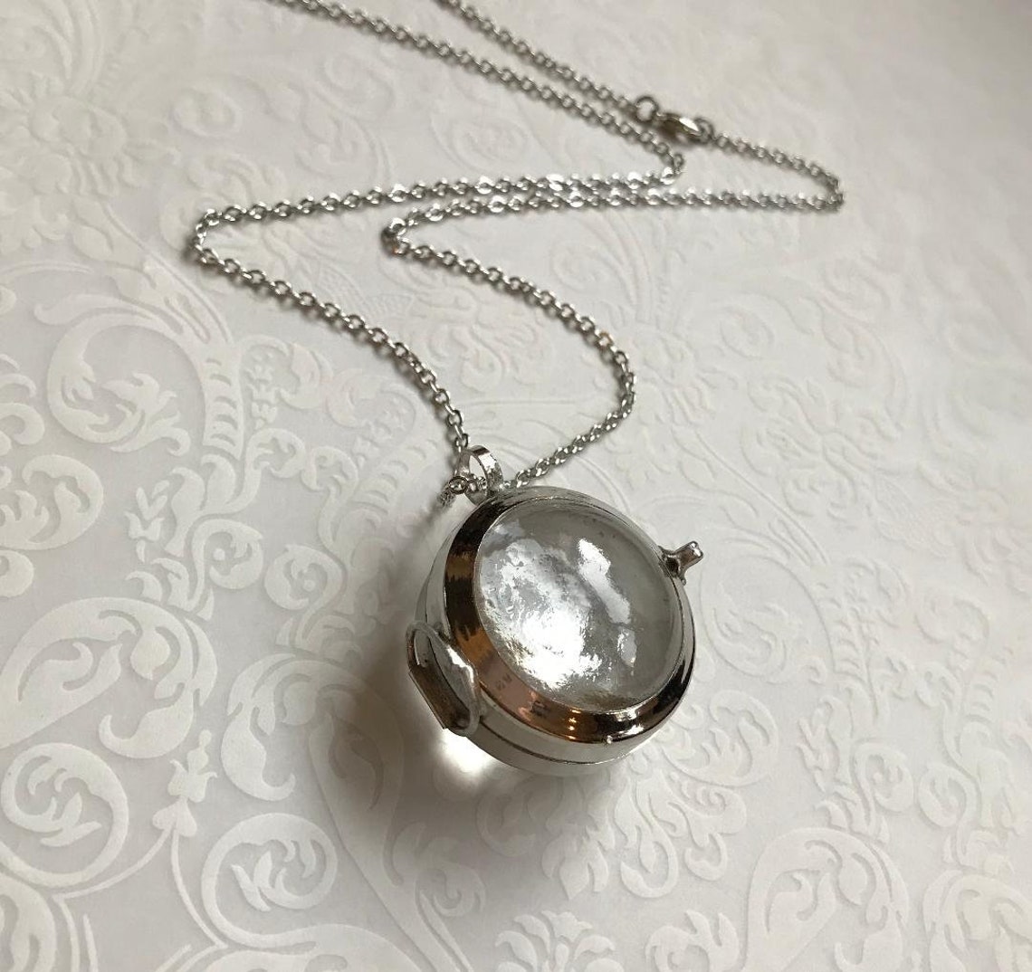 Glass Locket Necklace- Silver Pendant Necklace-glass Locket-silver ...