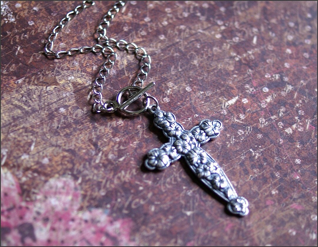 Silver Cross Necklace -DETAILED FLORAL CROSS- Chic, Front Toggle ...