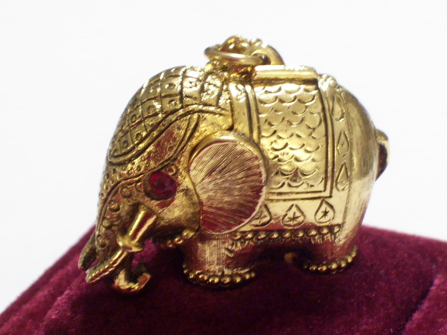 Vintage Elephant Locket Necklace Vintage Elephant Perfume - Etsy