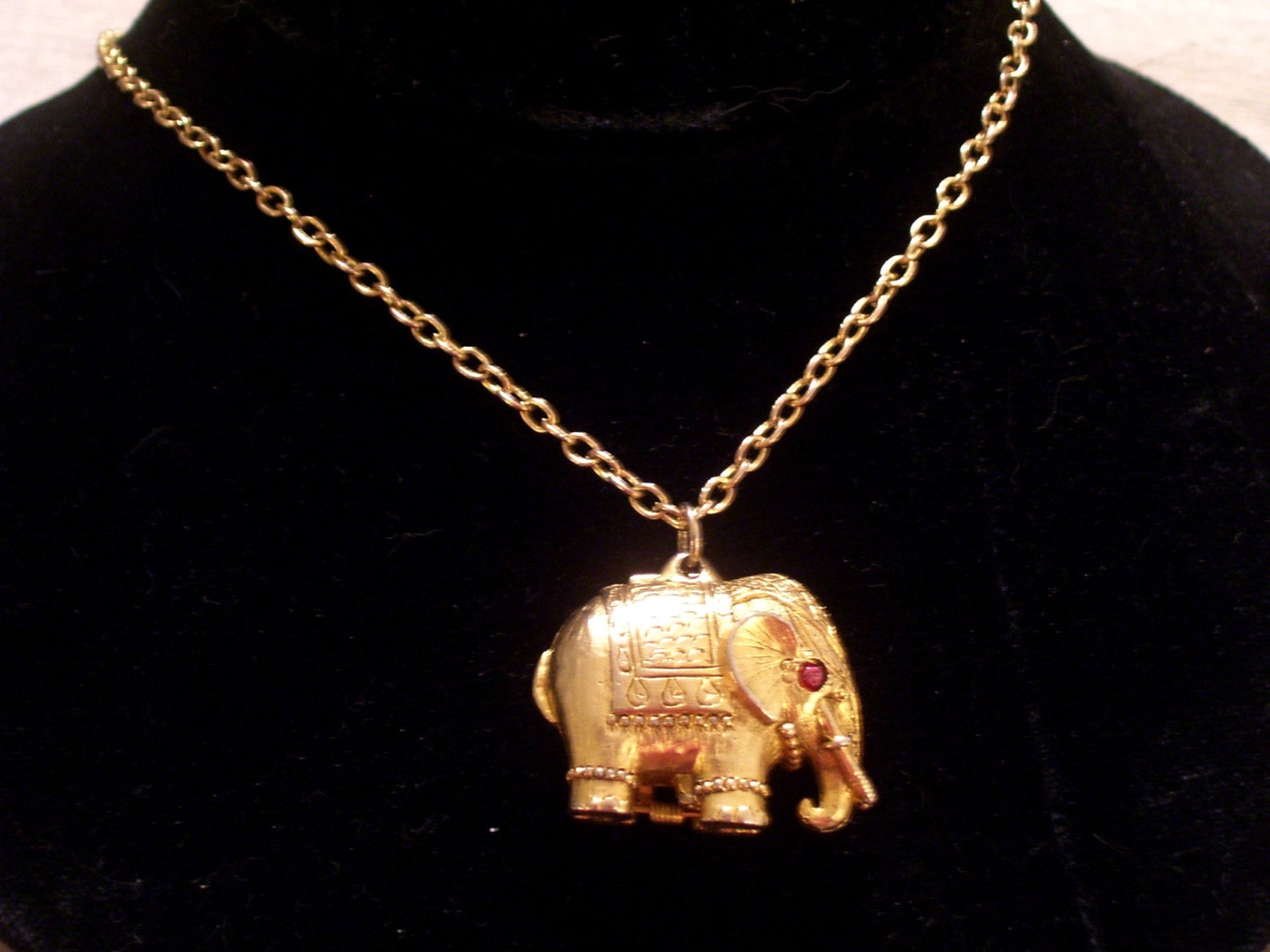 Vintage Elephant Locket Necklace Vintage Elephant Perfume - Etsy