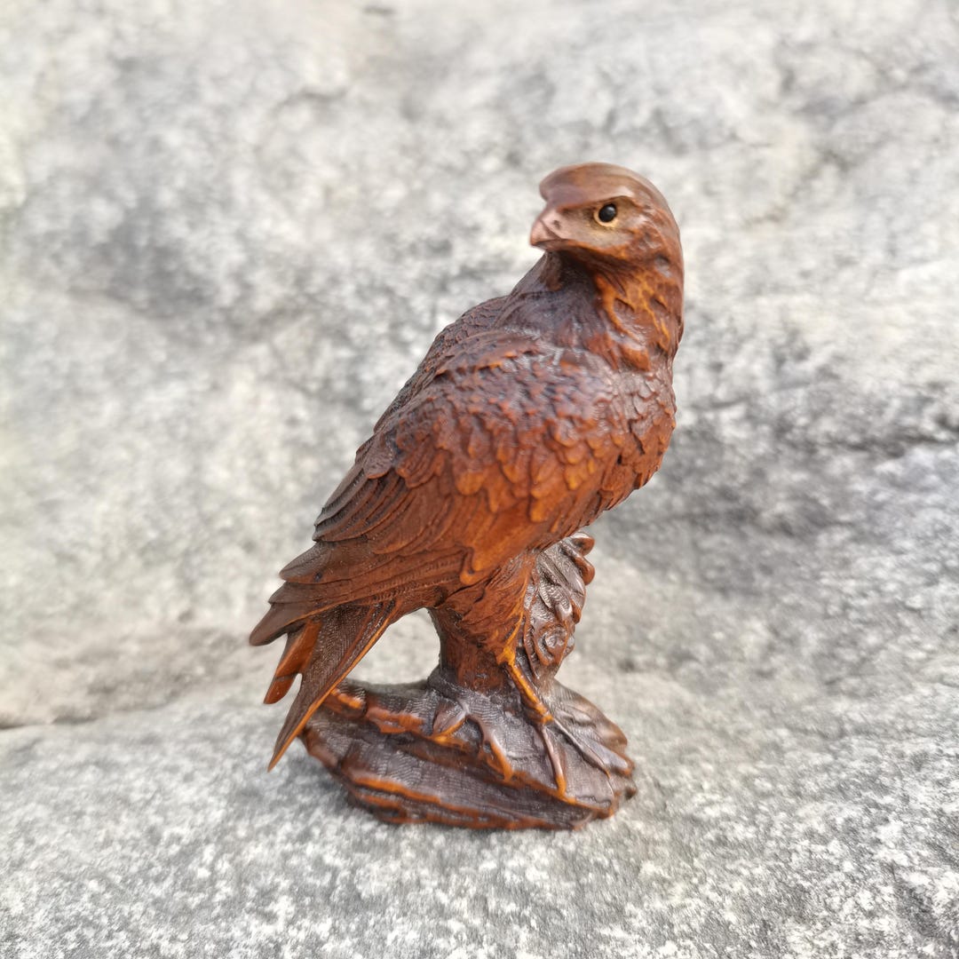 Handcrafted Boxwood Falcon Wood Carving Mini Bird Figurine Desk Decor ...