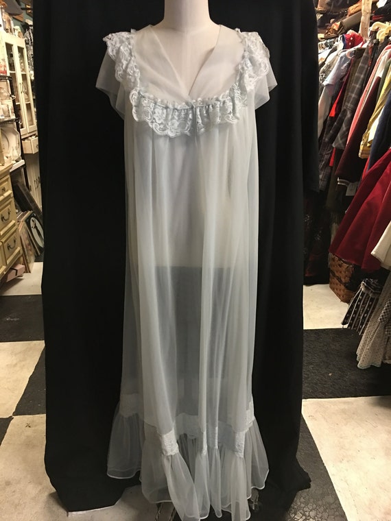 Vintage retro flowing Pale blue chiffon sheer robe me… - Gem