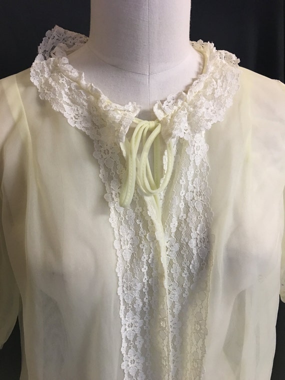 vintage soft yellow retro - Gem