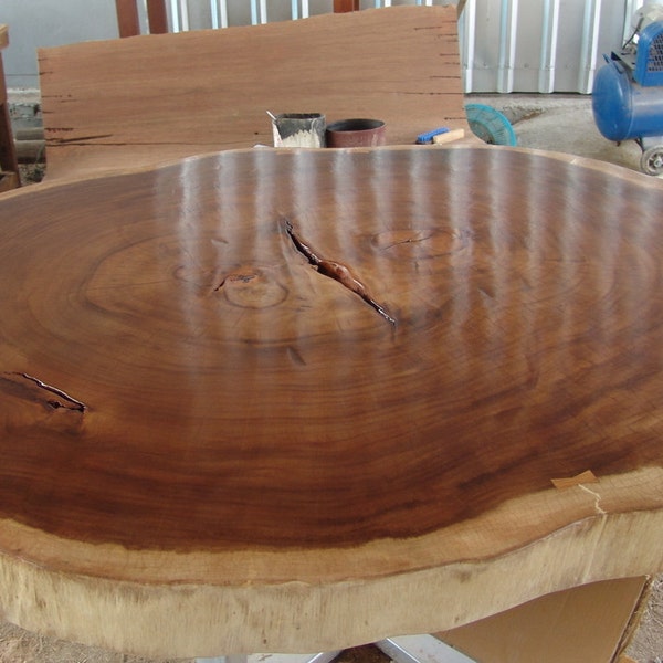 Live Edge Round Dining Table - Etsy