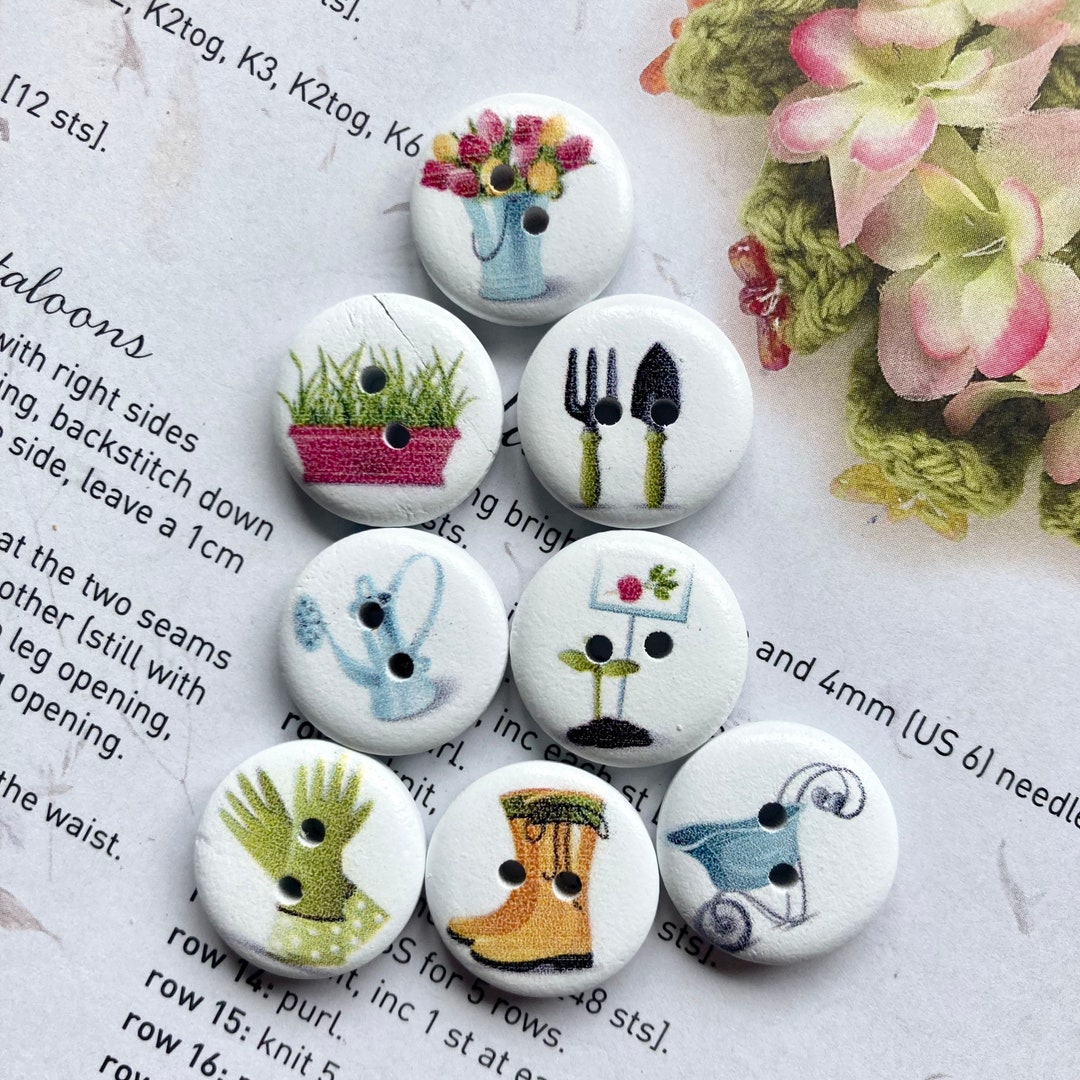 Wooden Buttons 15mm Garden Love Set of 8 - Etsy