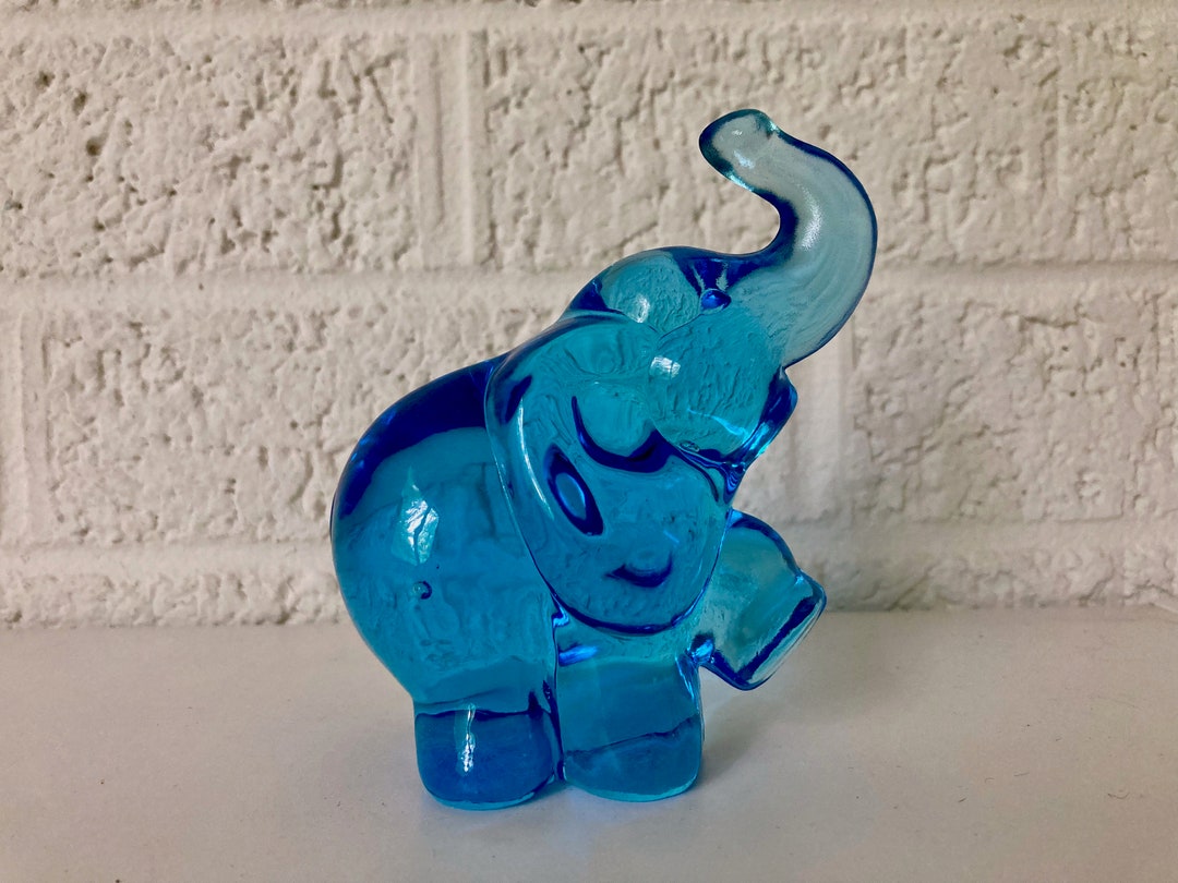 Vintage Fenton Glass Elephant Figurine - Etsy