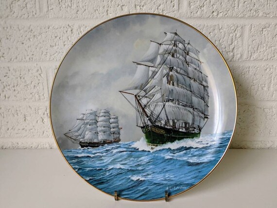 Exploring the World of Vintage Decorative Plates: A Comprehensive Guide ...
