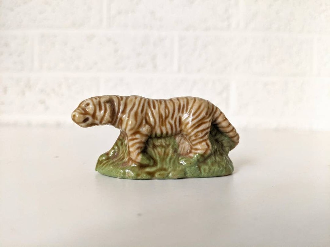 Vintage Wade of England Large Tiger Prowling in the Grass Figurine ...