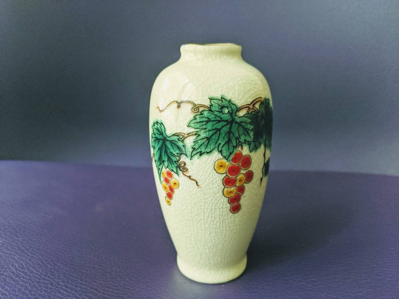 Vintage HOMCO Crackle Vase | Grape Vine Design | Bud Vase - Etsy