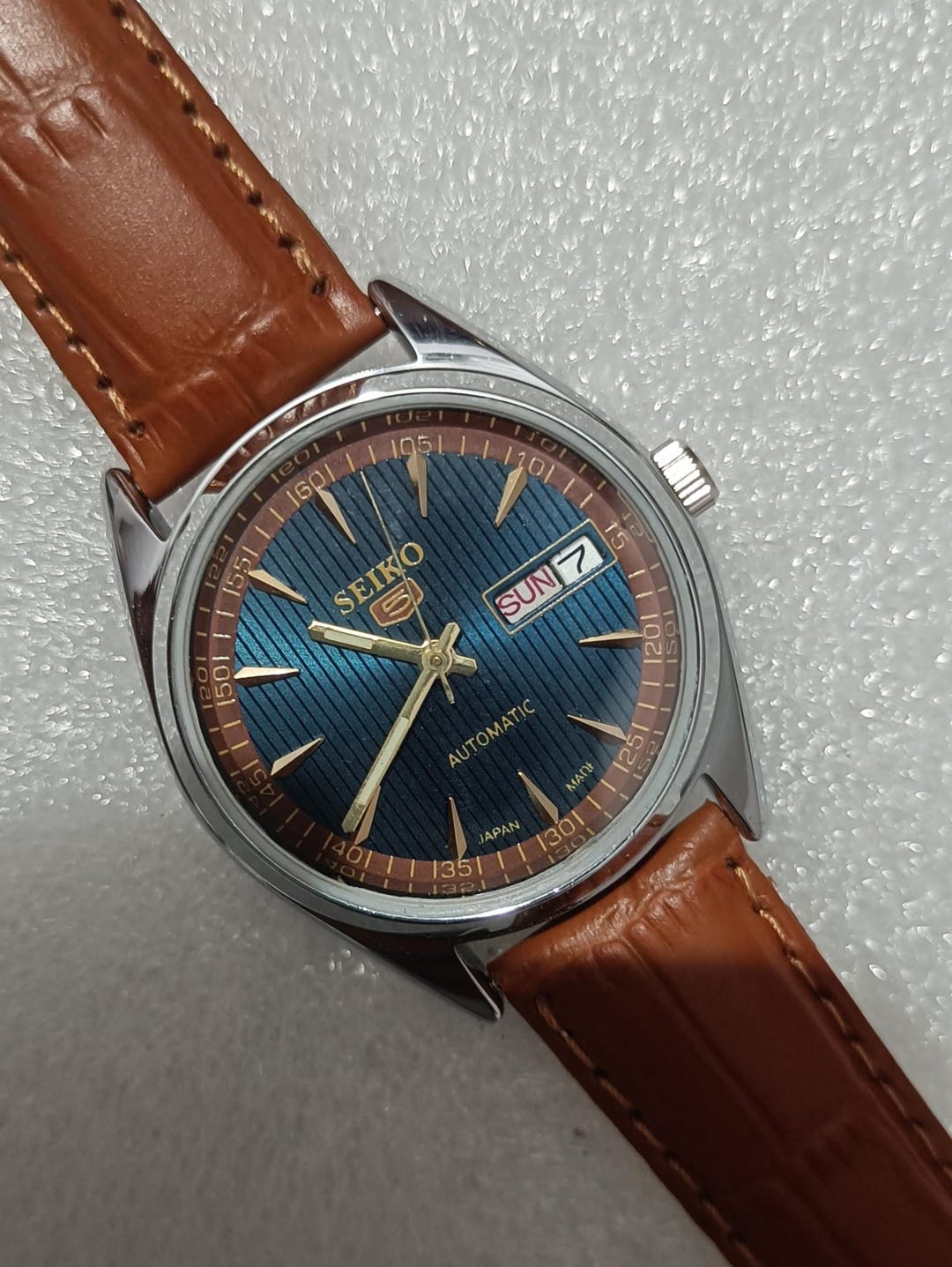 Vintage Seiko 5,18mm Band Lug Width Blue Dial Day Date Made in Japan ...