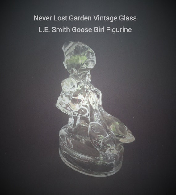L.E. Smith Goose Girl Glass Figurine Vintage - Etsy