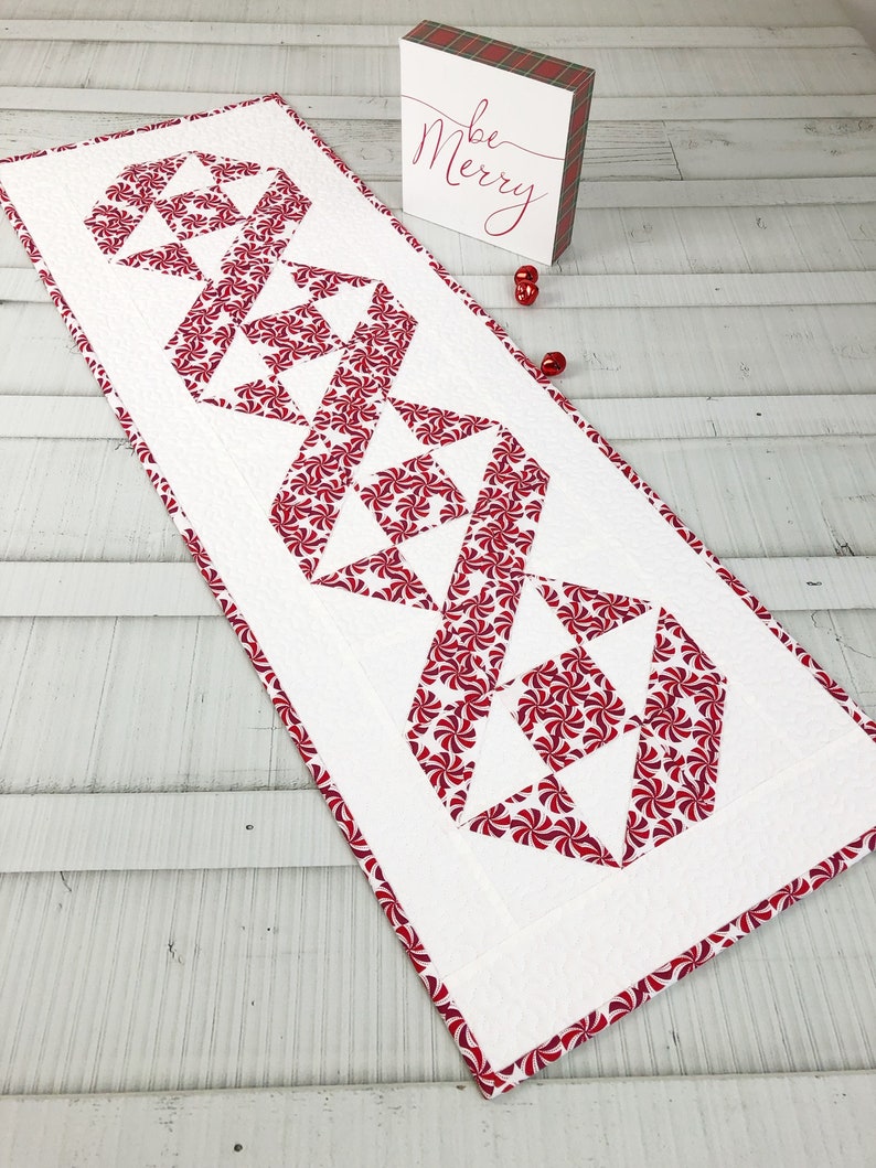 Table Runner Quilt Pattern, Twisted Ribbon PDF Pattern, Table Runner ...